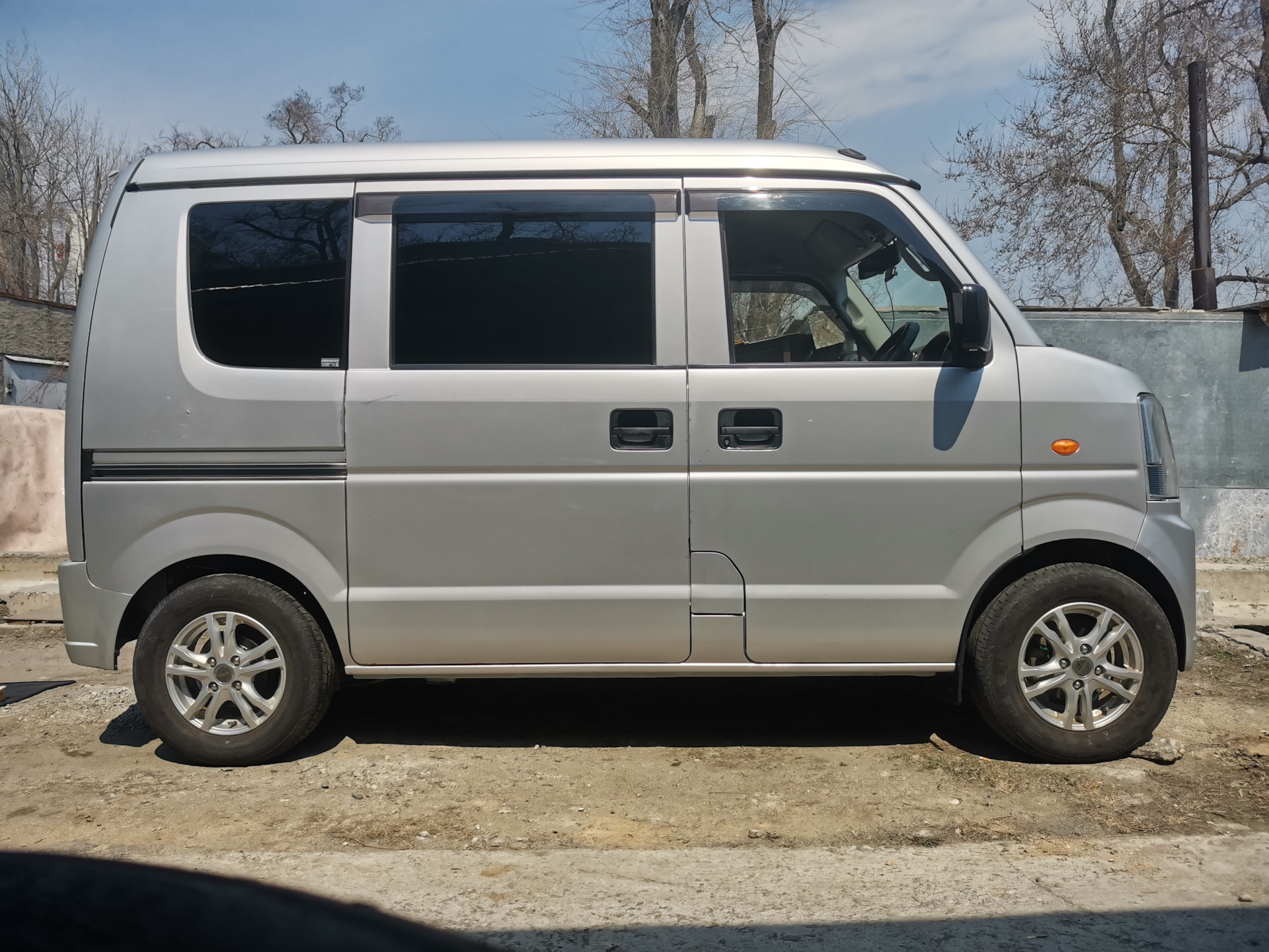 Лето — Suzuki Every (DA64), 0,7 л, 2014 года | колёсные диски | DRIVE2