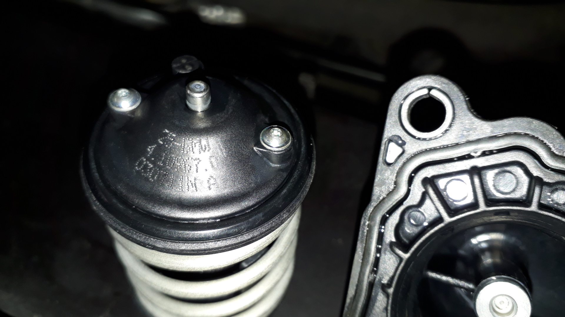 Плановое ТО: чистка впускного коллектора, замена свечи накаливания ...