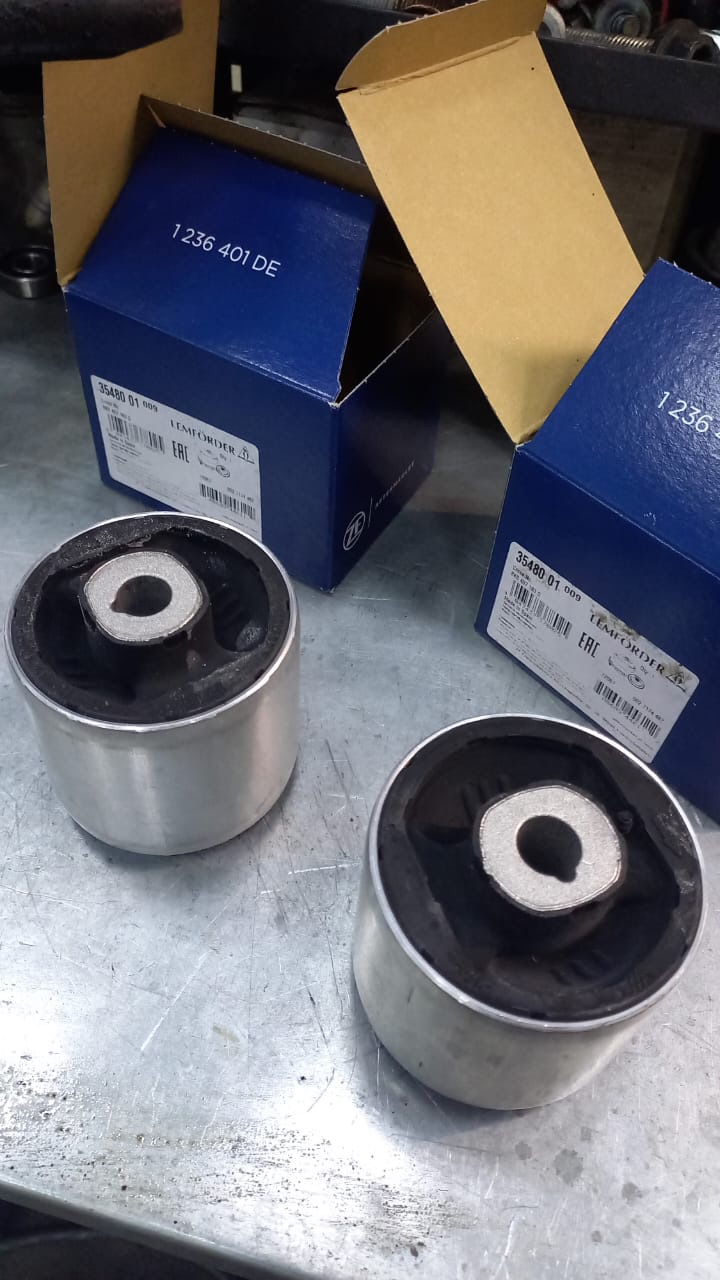 Замена гидравлических сайлентблоков кривых рычагов! — Audi A4 (B8), 2 л ...