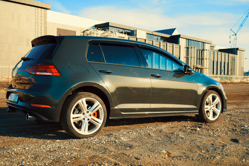 Зеркало — Volkswagen Golf GTI Mk7, 2 л, 2018 года | фотография | DRIVE2