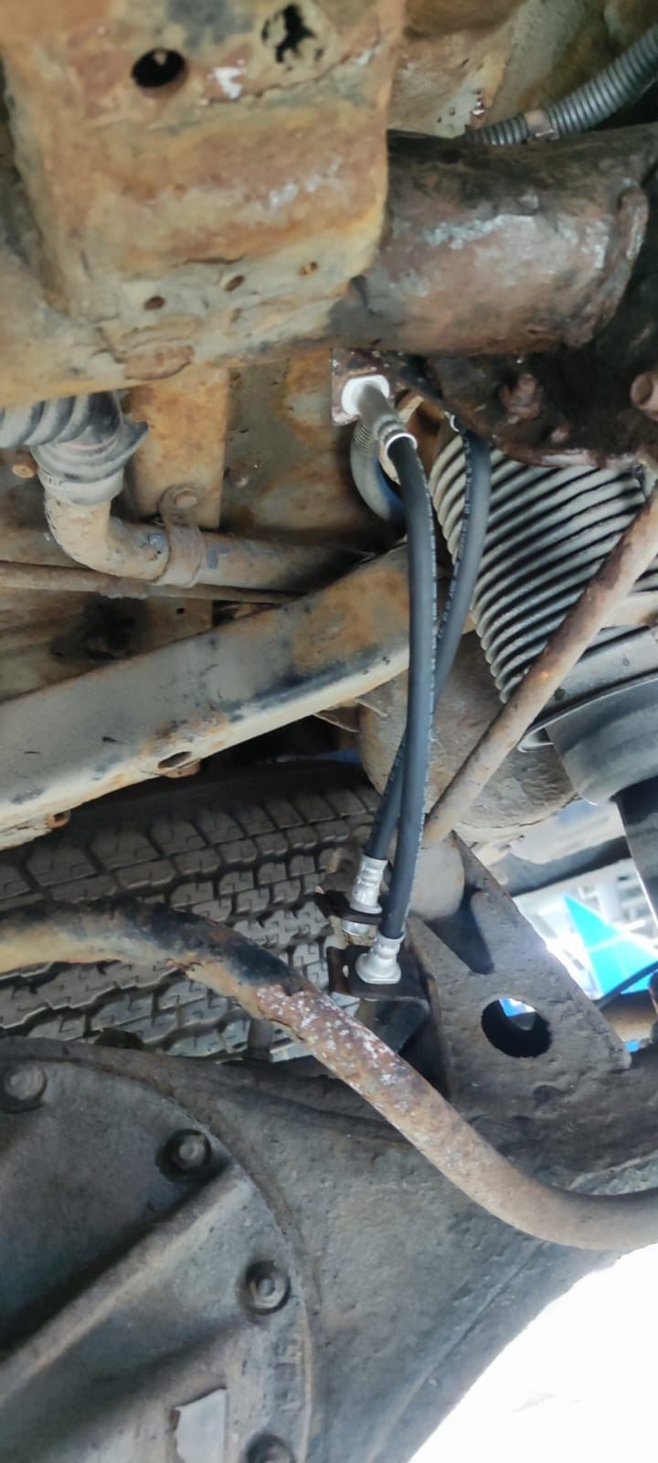 Замена тормозных трубок. — Toyota Land Cruiser Prado 120-series, 4 л ...