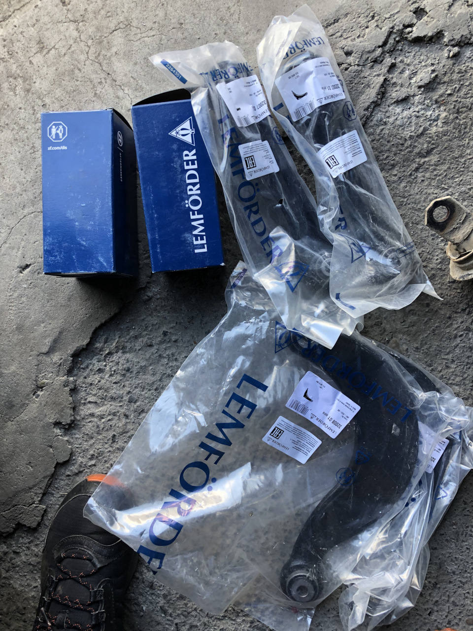 3200801 Рычаг подвески LEMFORDER | Запчасти на DRIVE2