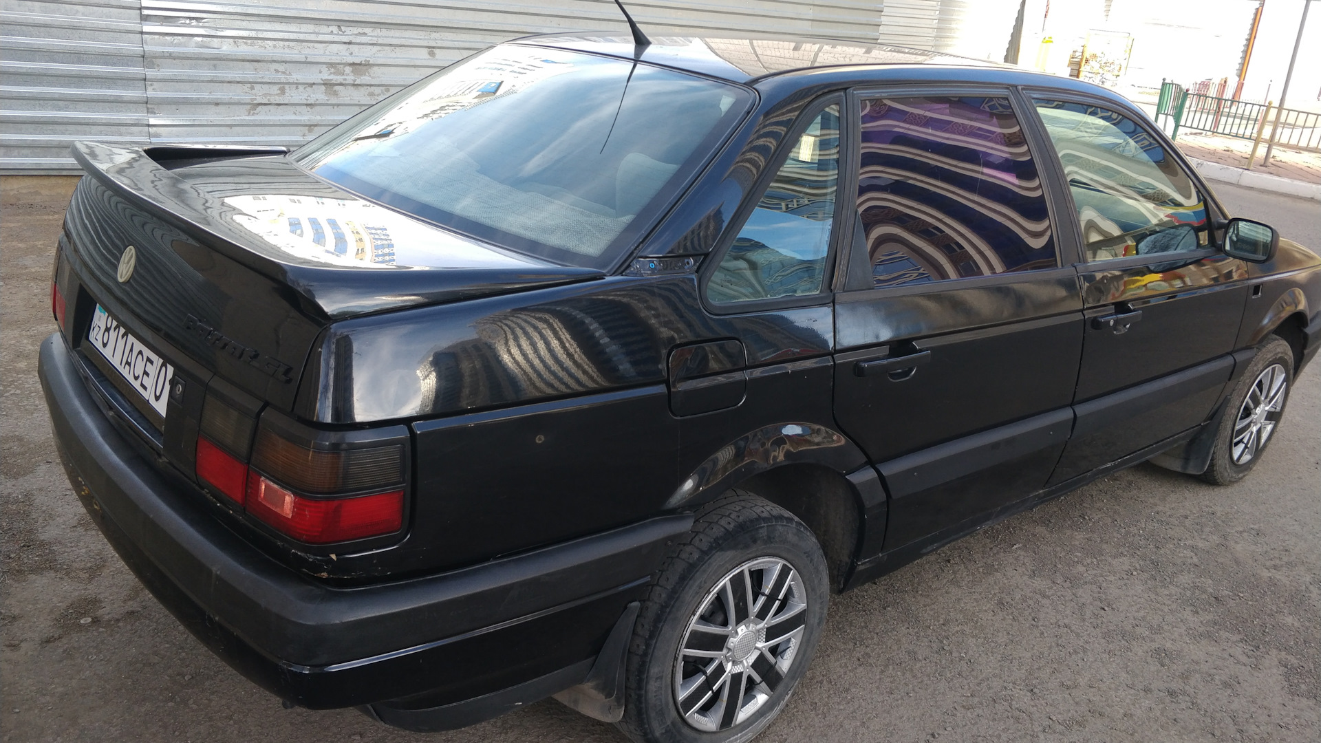 Volkswagen Passat B3 1.8 бензиновый 1991 | Black GL на DRIVE2