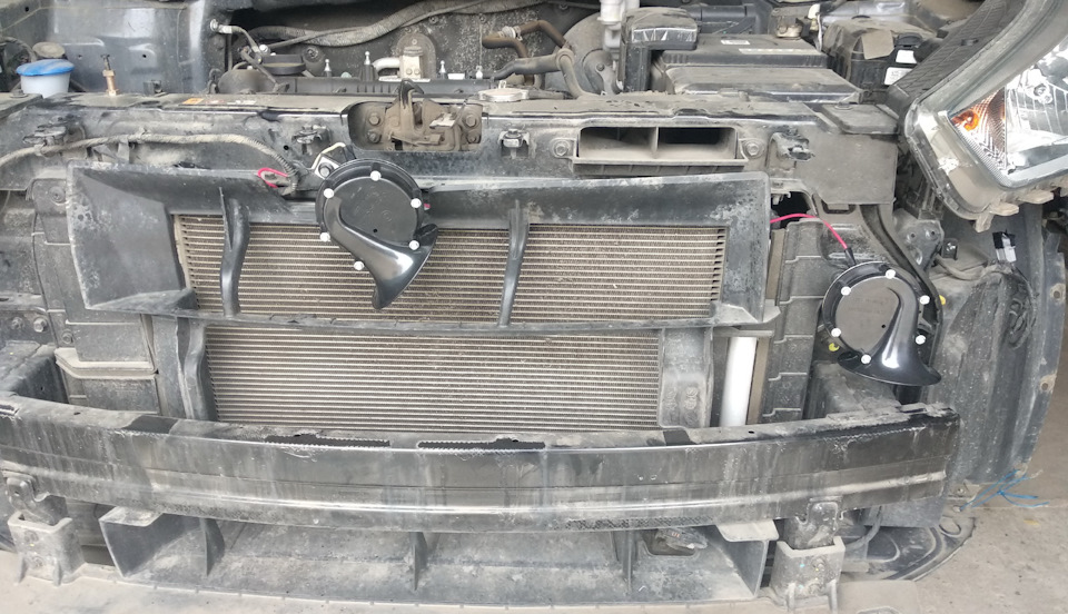 Газовые амортизаторы капота — Skoda Octavia A7 Mk3, 1,8 л, 2019 года ...