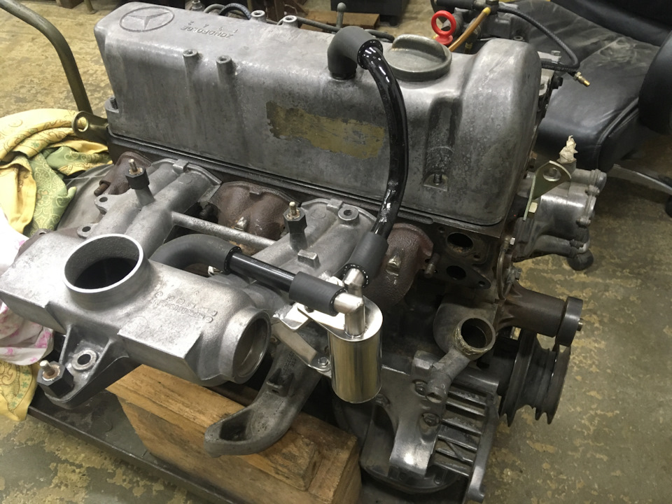 Маслоотделитель OM616 — Mercedes-Benz W123, 2,4 л, 1982 года | своими ...