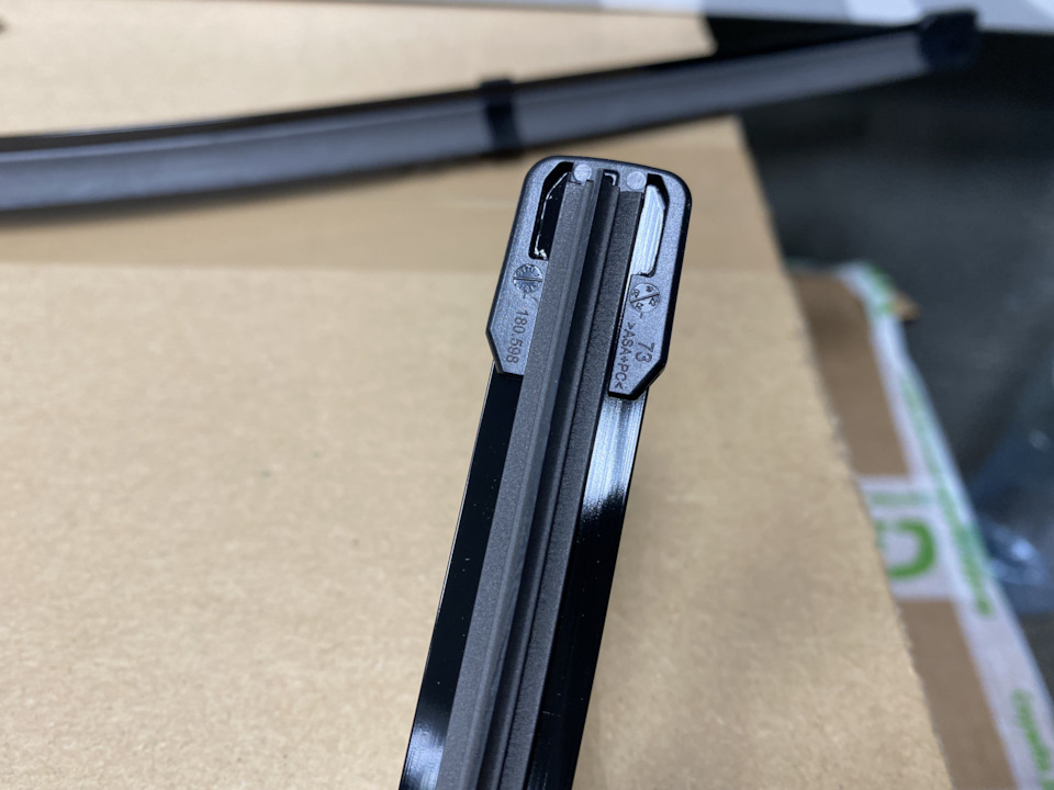 Лобовое стекло, стеклоочистители. — BMW X5 (E70), 3 л, 2013 года ...