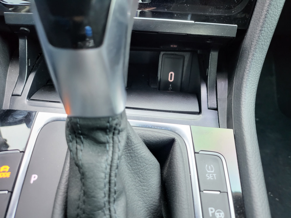 Golf 7 USB-C + USB HUB — Volkswagen Golf Mk7, 1,6 л, 2016 года | тюнинг ...