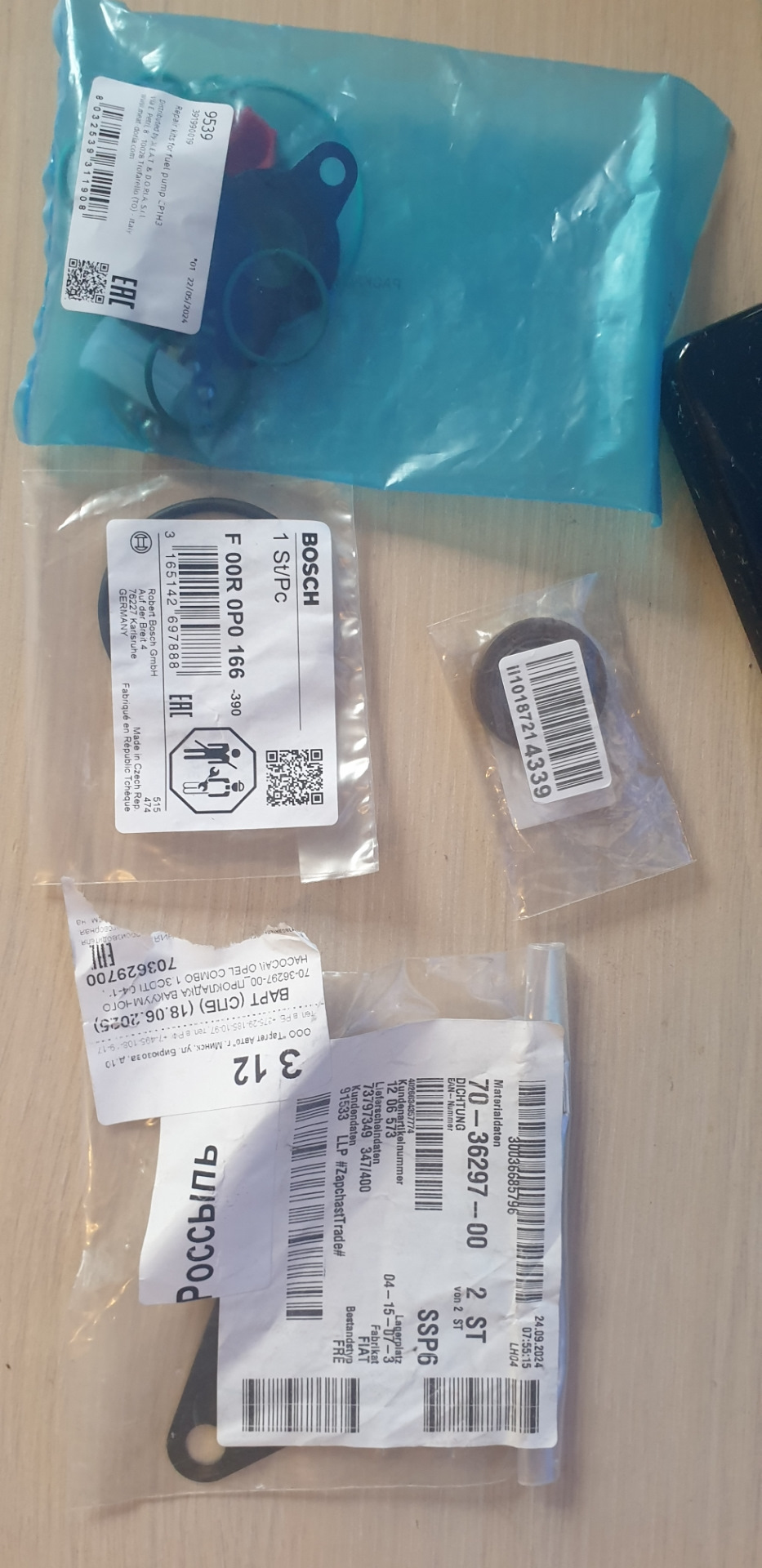 Подготовка к обслуживанию топливной — Opel Astra J, 1,3 л, 2012 года ...