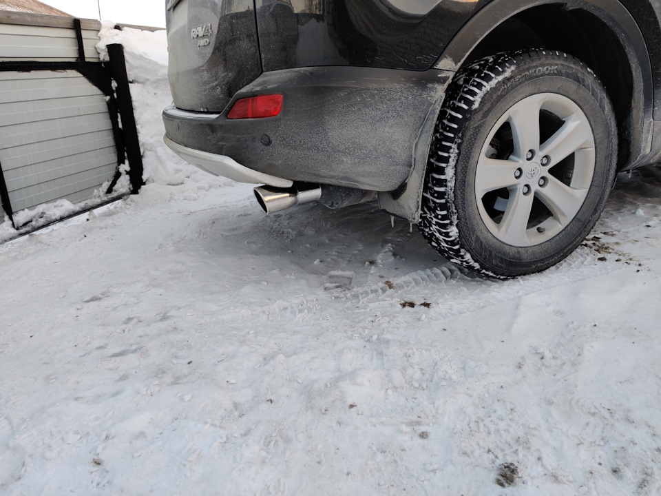 Мелочи, насадка на выхлоп. — Toyota RAV4 (IV), 2 л, 2013 года | другое ...