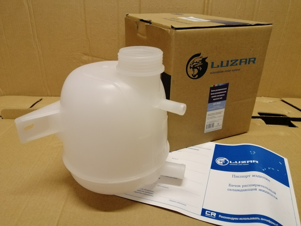 Замена термостата, расширительного бачка и двух патрубков — Renault ...