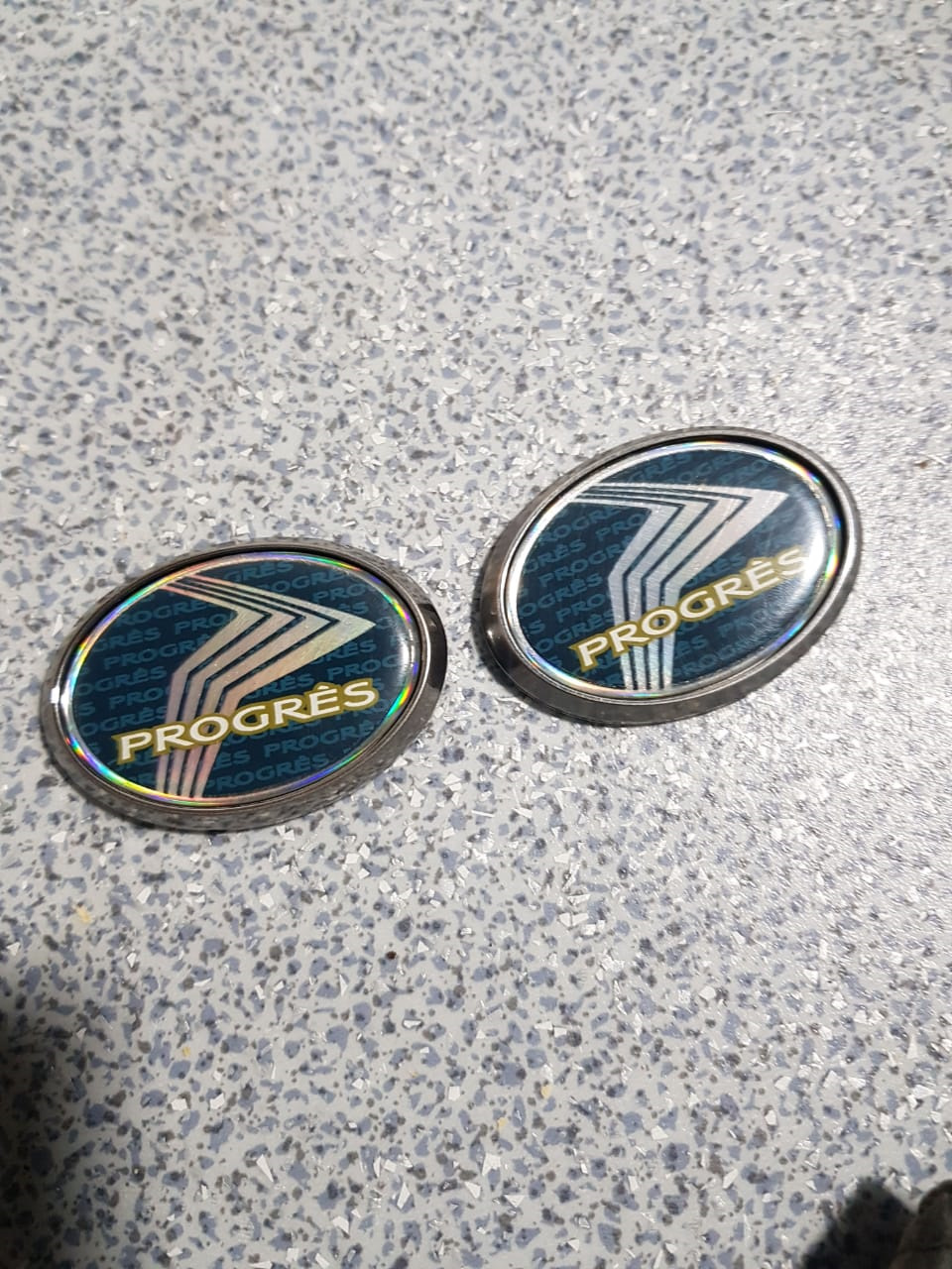 Шильдики — Toyota Progres, 2,5 л, 1998 года | тюнинг | DRIVE2