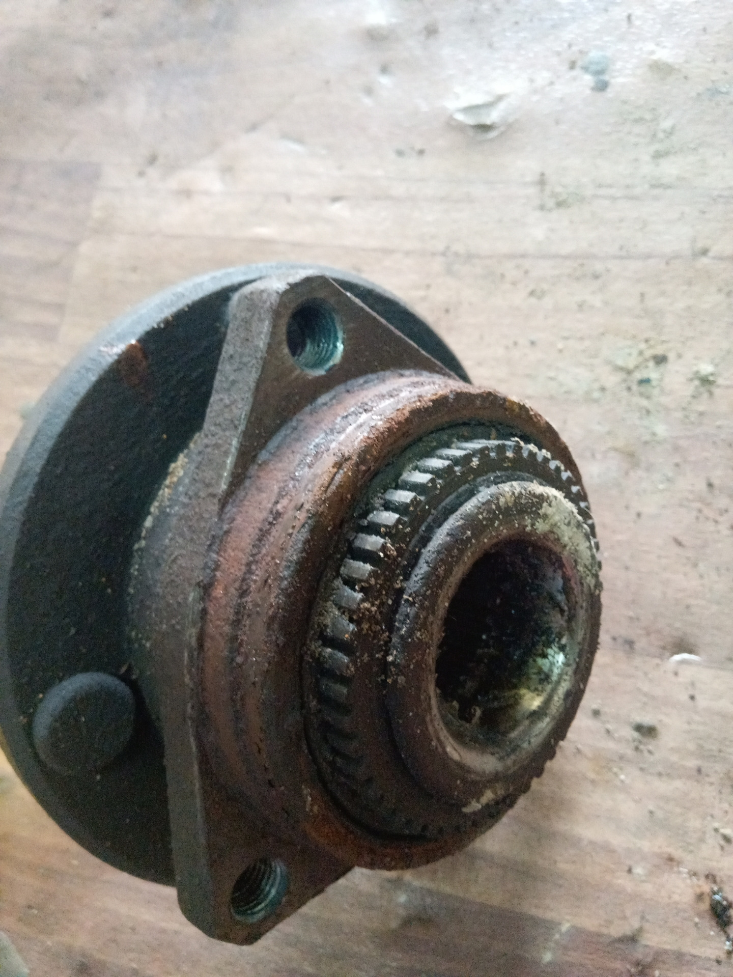 Сальники подвесного подшипника — Chevrolet Epica, 2 л, 2008 года ...