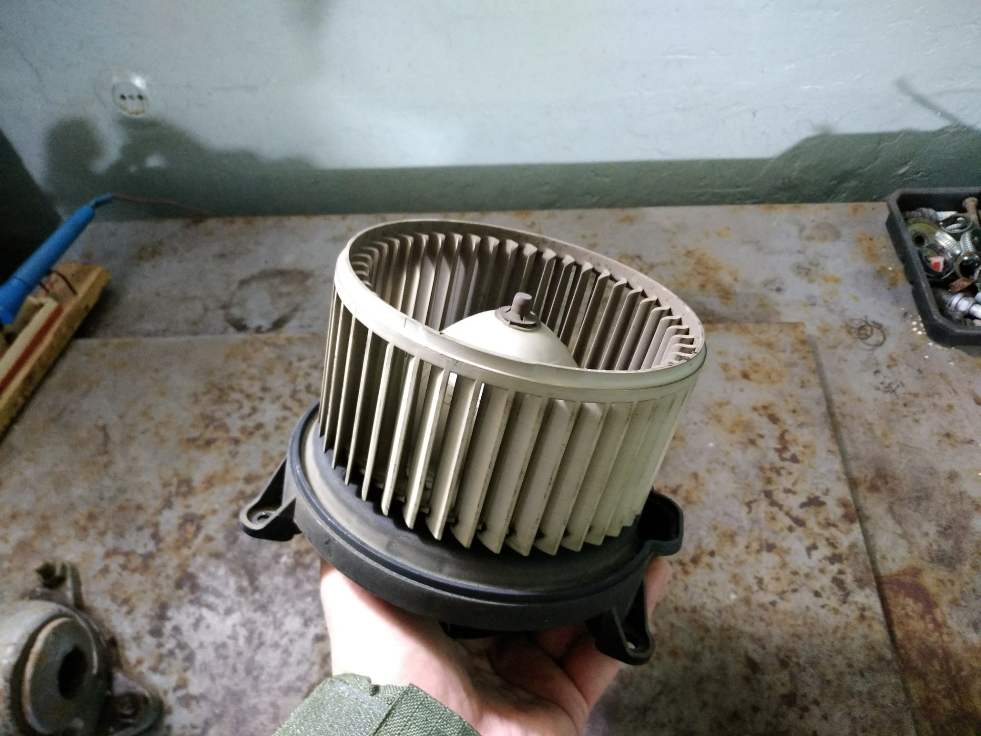 Замена помпы системы охл — Volkswagen Polo Hatchback Mk3, 1 л, 1998 года | своими руками | DRIVE2