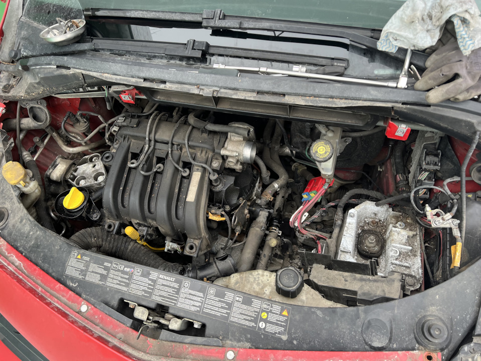 Замена корпуса термостата — Renault Modus, 1,2 л, 2007 года | визит на ...