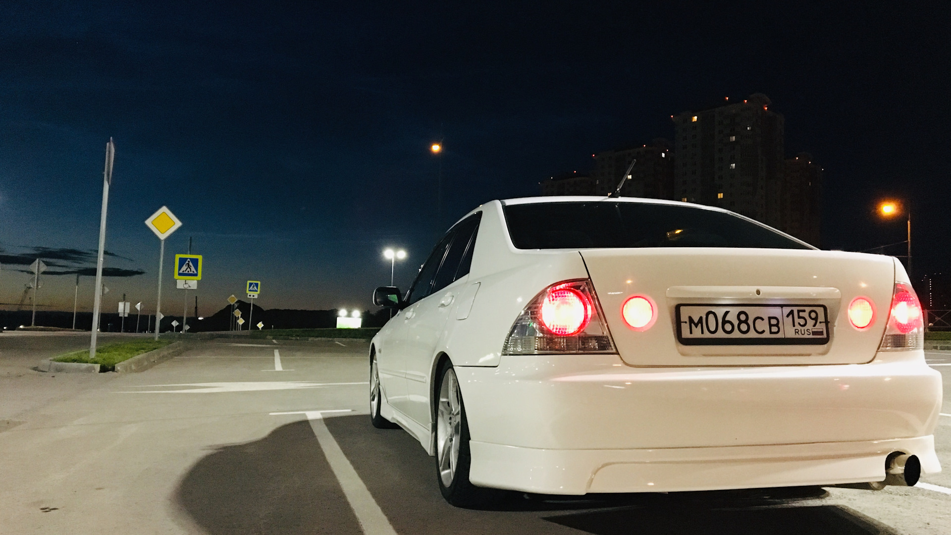 Toyota Altezza 2.0 бензиновый 1998 | 3s ge beams на DRIVE2