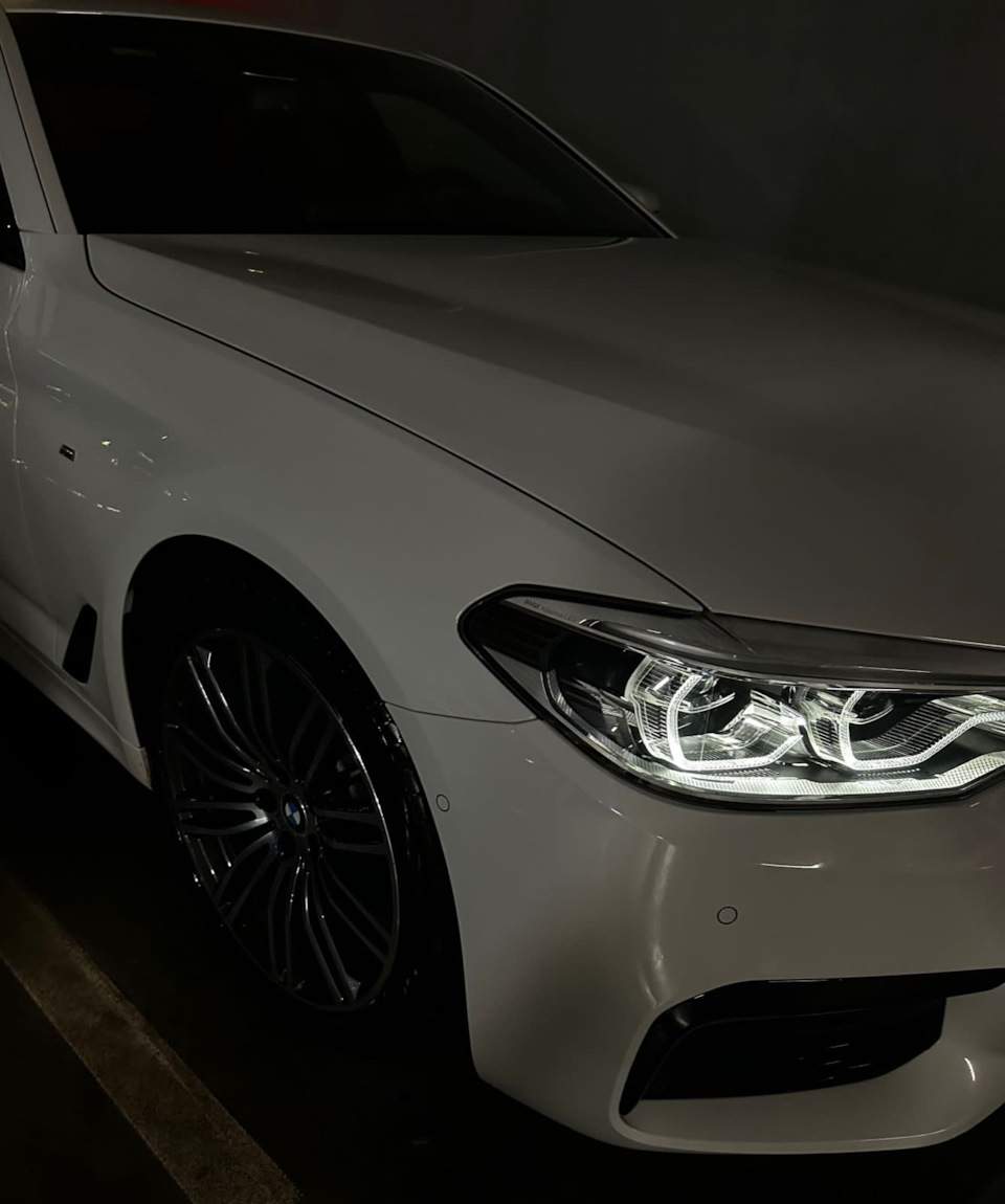 Полировка фар и пленка — BMW 5 series (G30), 2 л, 2018 года | кузовной ...
