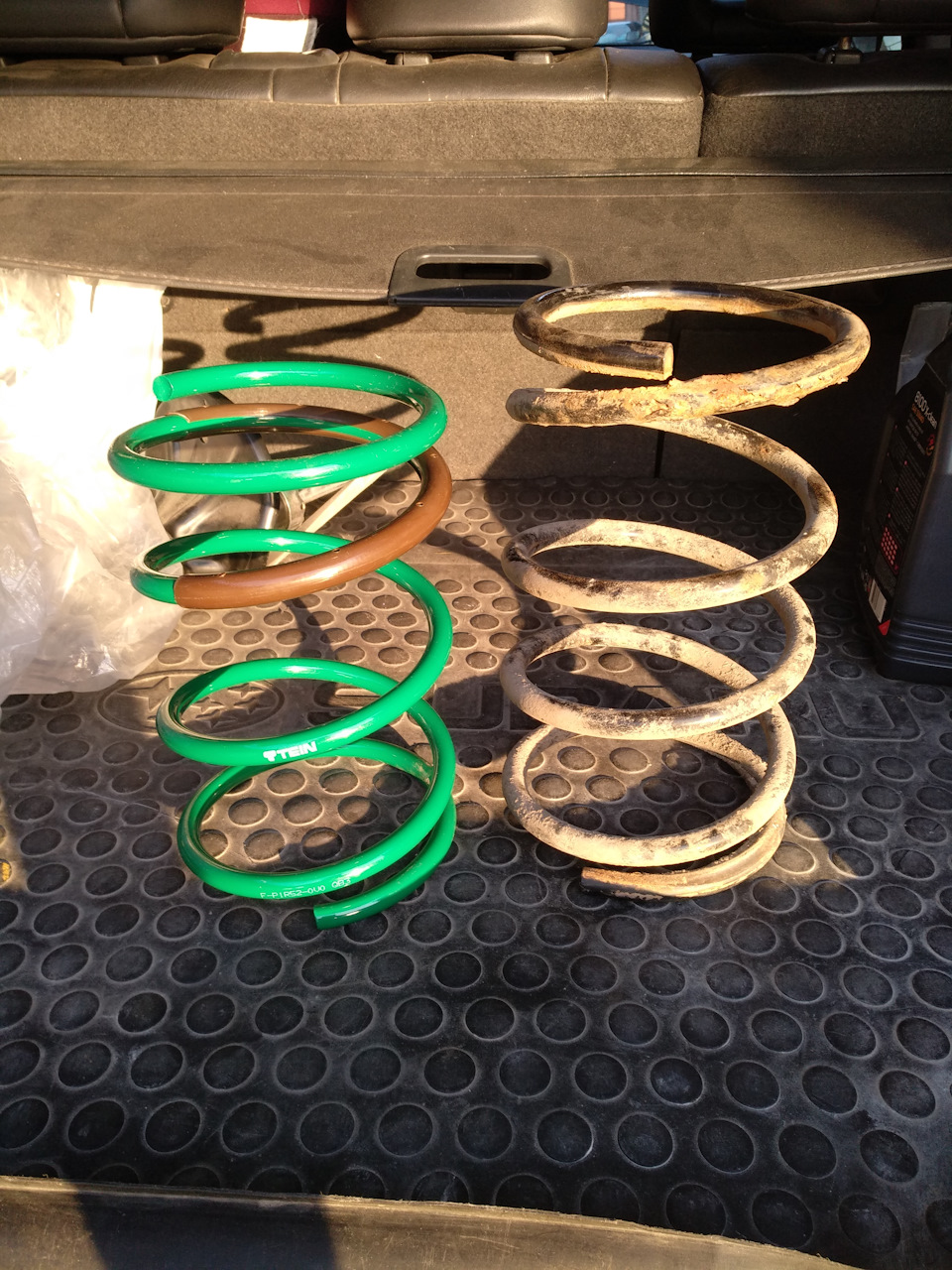 Амортизаторы Kayaba Excel-G и пружины Tein S-Tech Lowering Springs ...