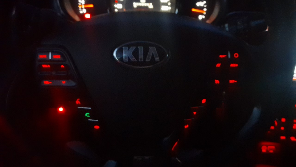 Кнопки руля — KIA Ceed (2G), 1,6 л, 2013 года | аксессуары | DRIVE2