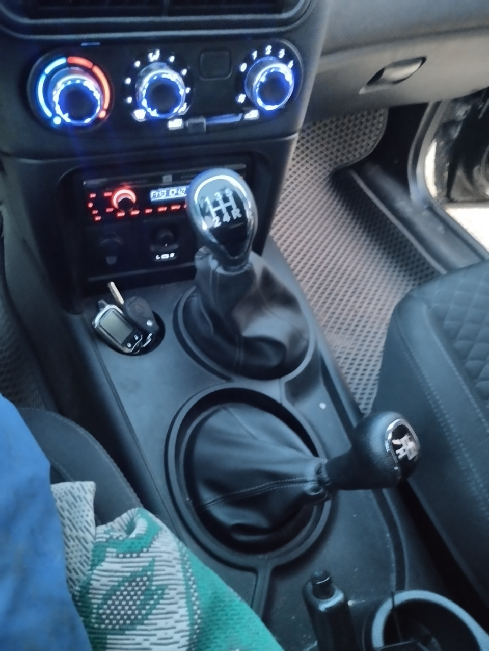 Стиль веста — Lada Niva Travel, 1,7 л, 2022 года | аксессуары | DRIVE2
