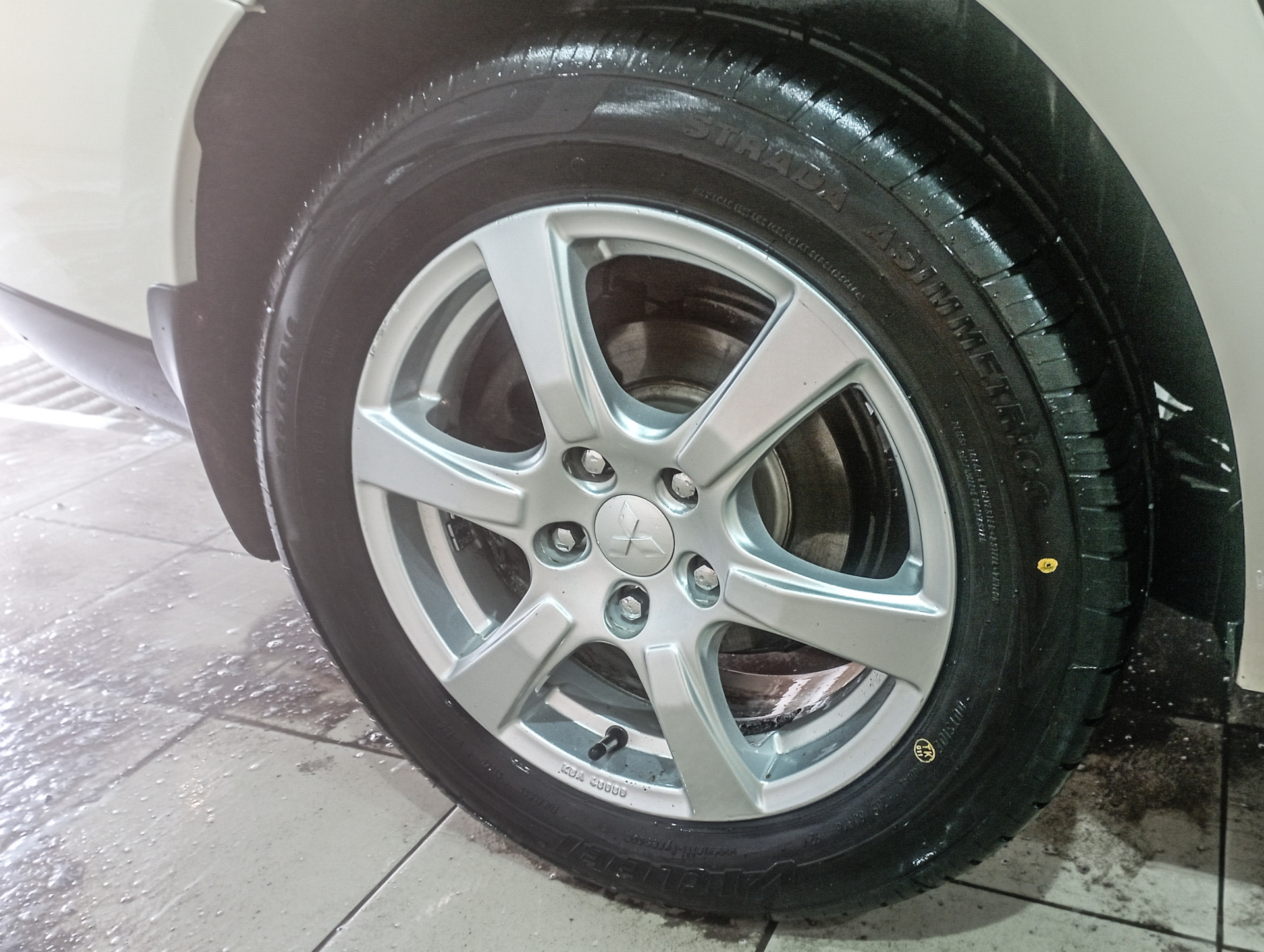#33 Новая резина лето — Renault Fluence, 1,6 л, 2013 года | расходники ...