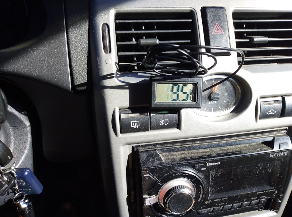 Кондиционер PANASONIC. — Lada Приора хэтчбек, 1,6 л, 2012 года ...
