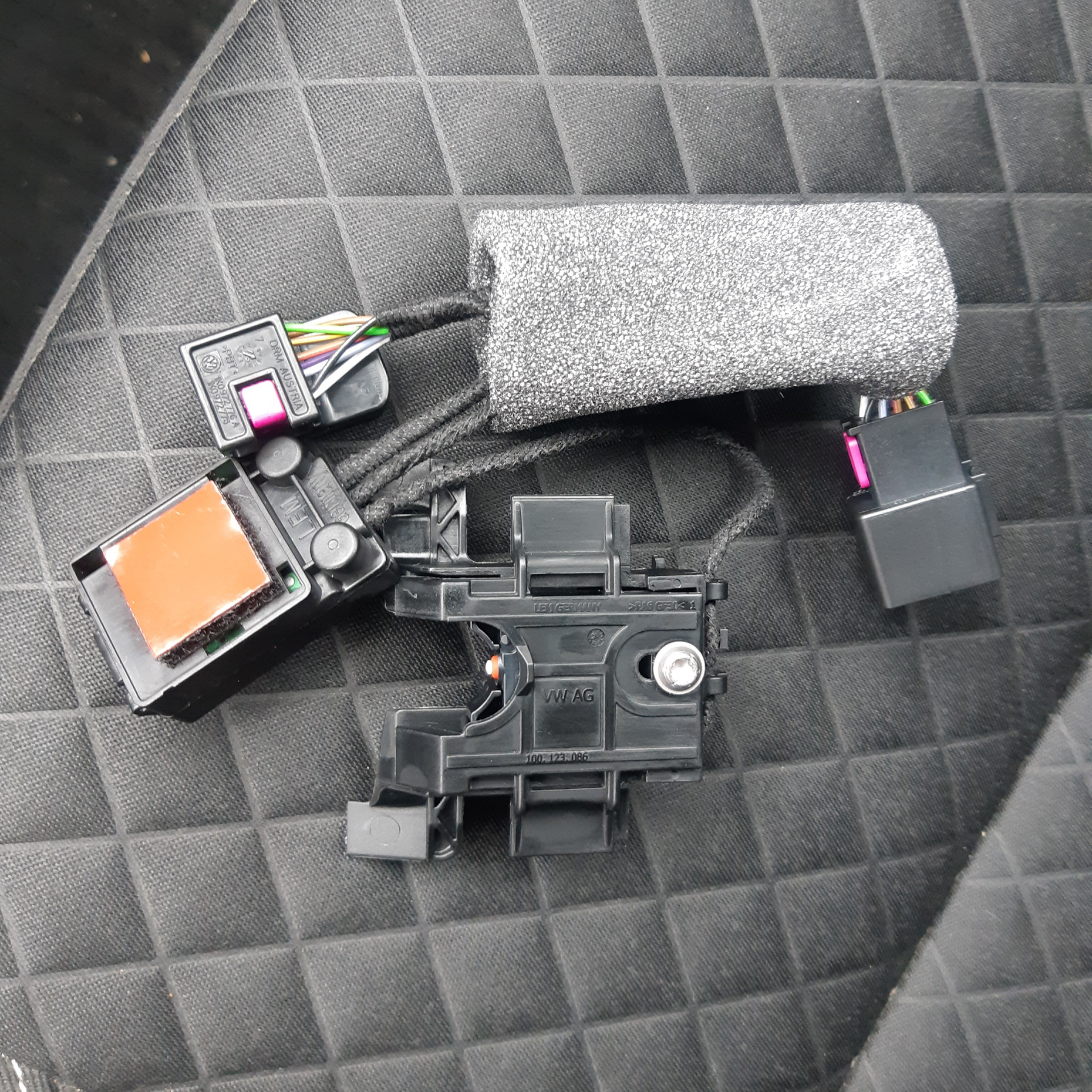 "Ошибка коробки в Ремонт". Установка VAG 5q0713128a, TPI 2056031/1 ...