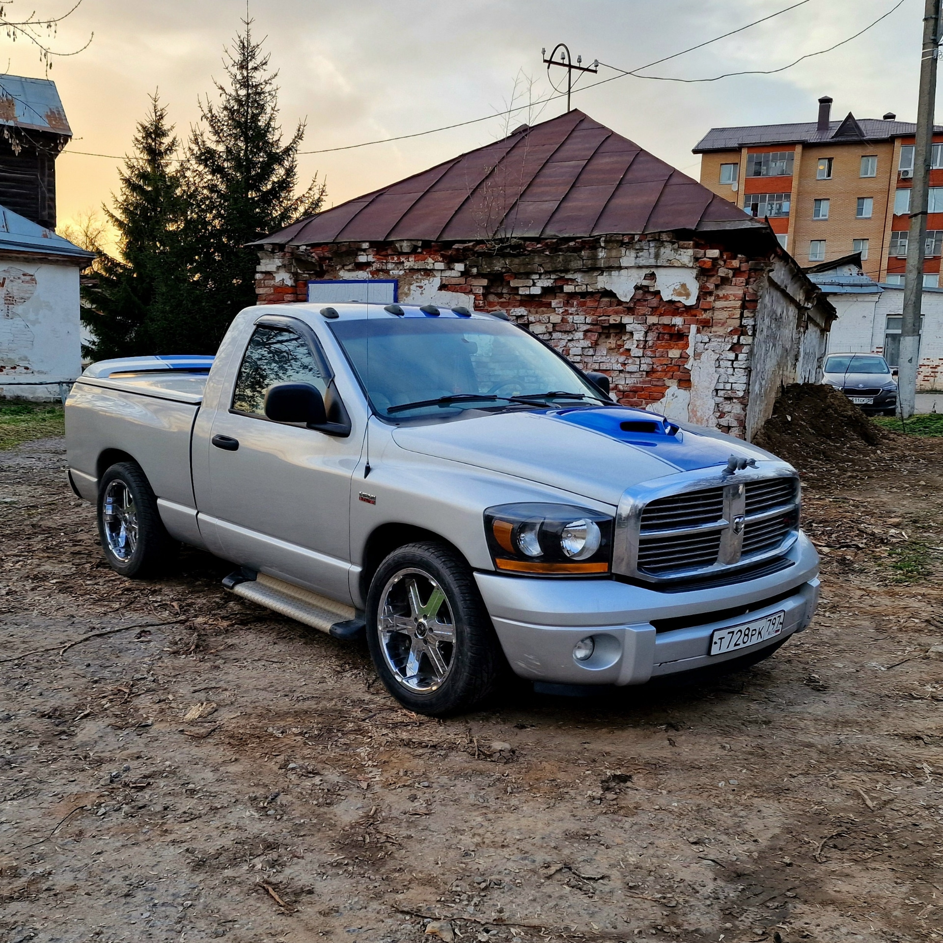 Slammed RAM — Dodge Ram, 5,7 л, 2006 года | тюнинг | DRIVE2