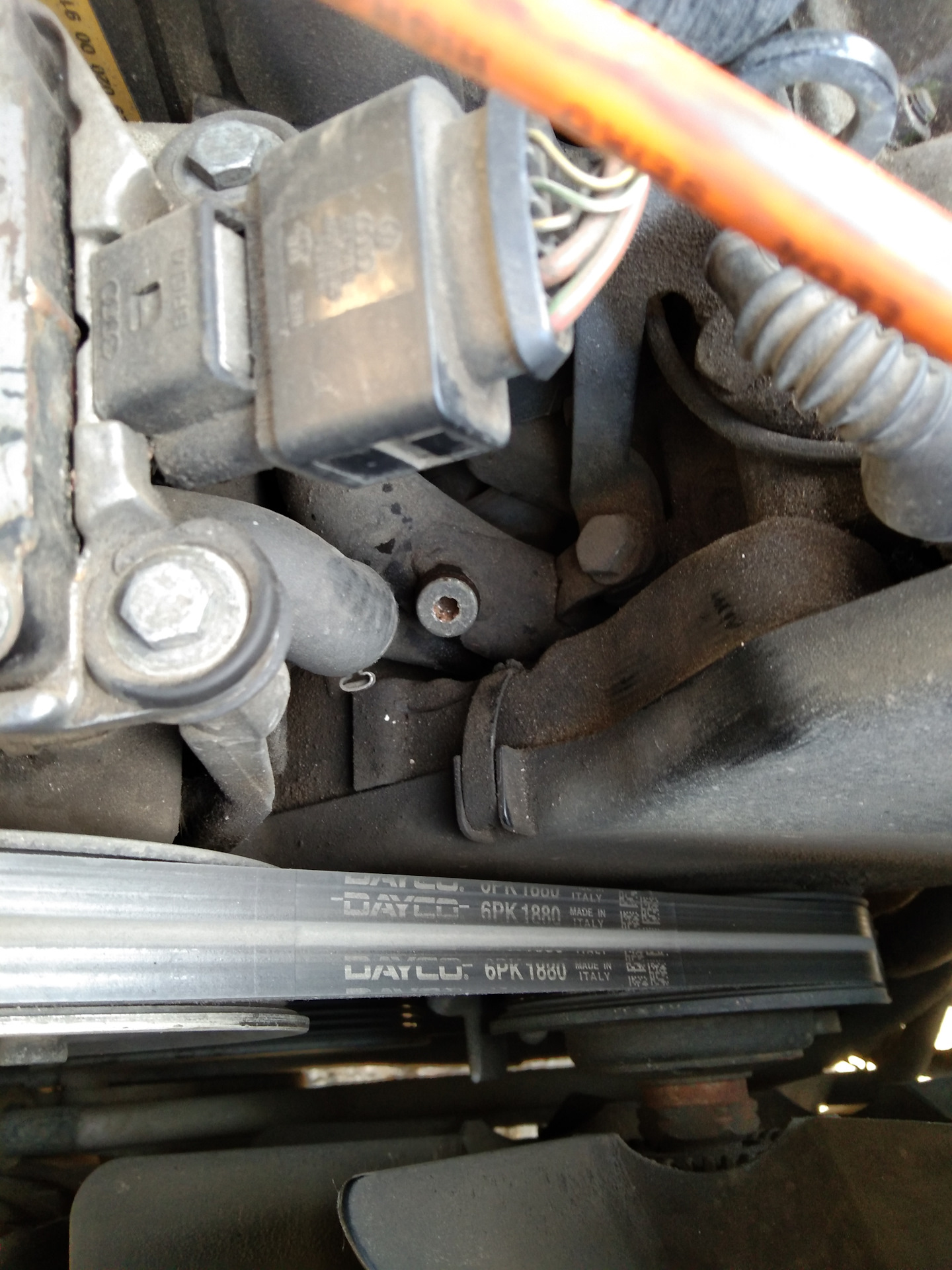 Замена радиатора и ДМРВ. — Audi A4 (B5), 2,4 л, 1999 года | своими руками | DRIVE2