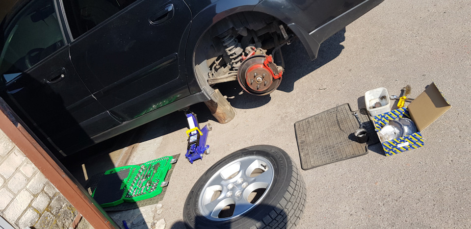 Колодки ручника, пружинки. Тормозуха замена. — Subaru Outback (BP), 2,5 ...