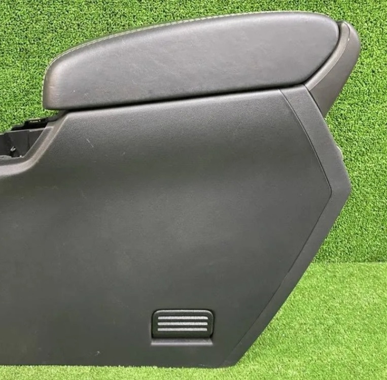 Замена подлокотника Evoque на выдвижной ч.1 Подготовка — Land Rover ...