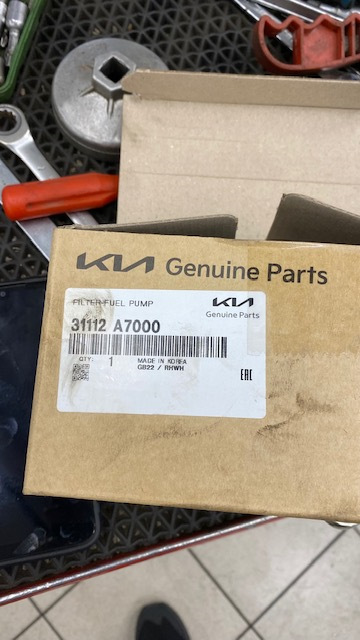 Замена топливного фильтра — KIA Cerato (3G), 2 л, 2018 года | плановое ...