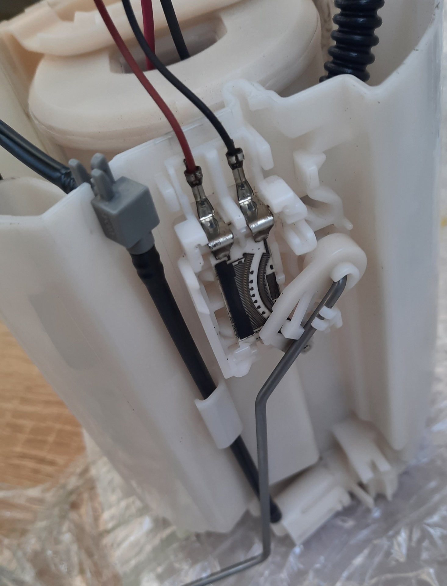 16. Замена Топливного фильтра Lexus RX350 (270, 450Н) и как отличить ...