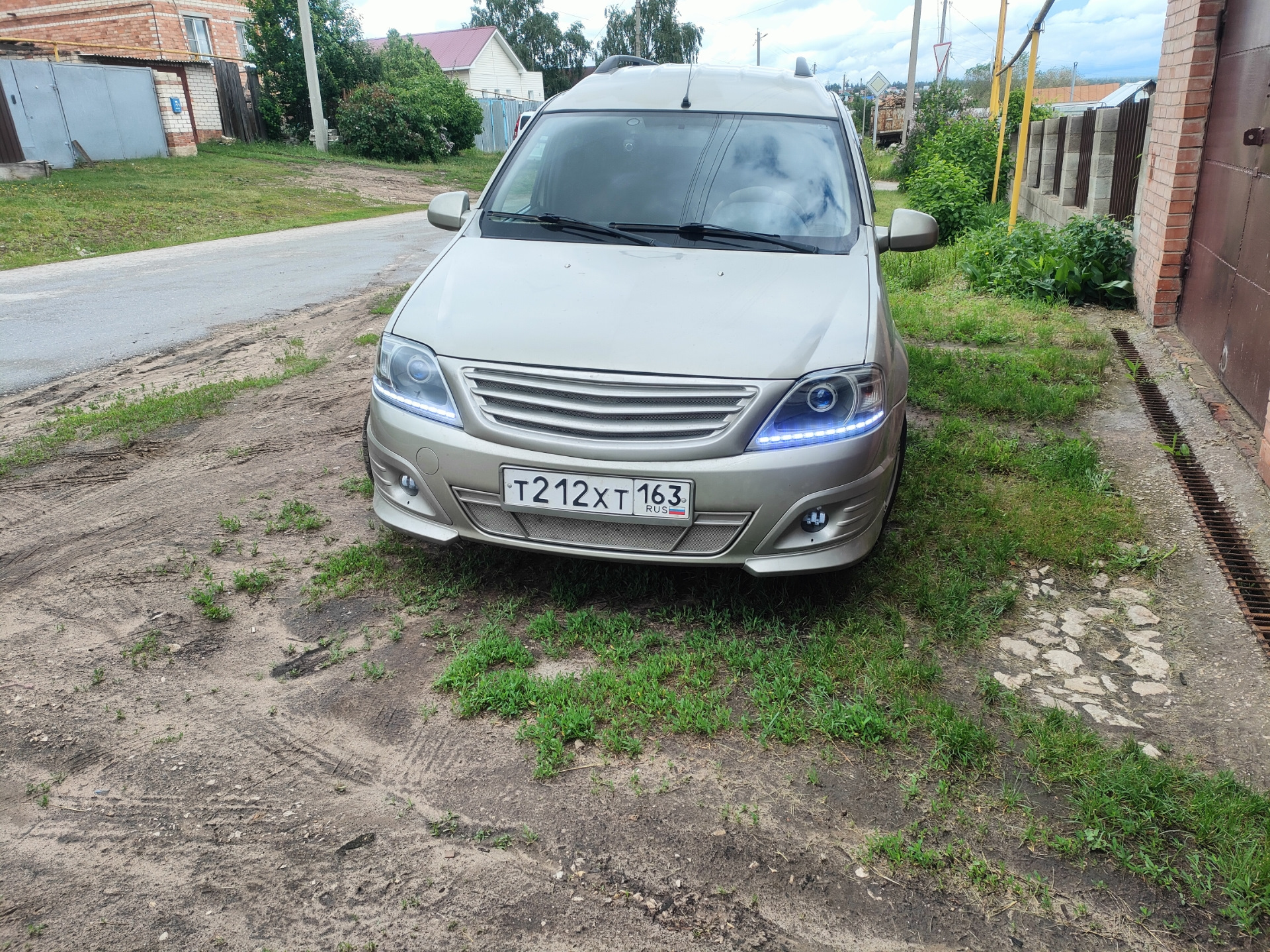 Би лед (Bi-LED) фары на Ларгус — Lada Ларгус, 1,6 л, 2014 года | тюнинг ...