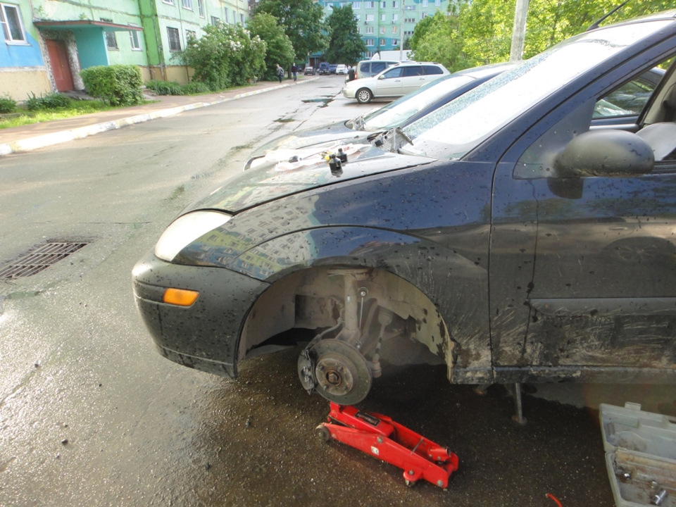 69. Стойки передн. стаба от БэЭнВэ — Ford Focus Hatchback I, 2 л, 2001 ...