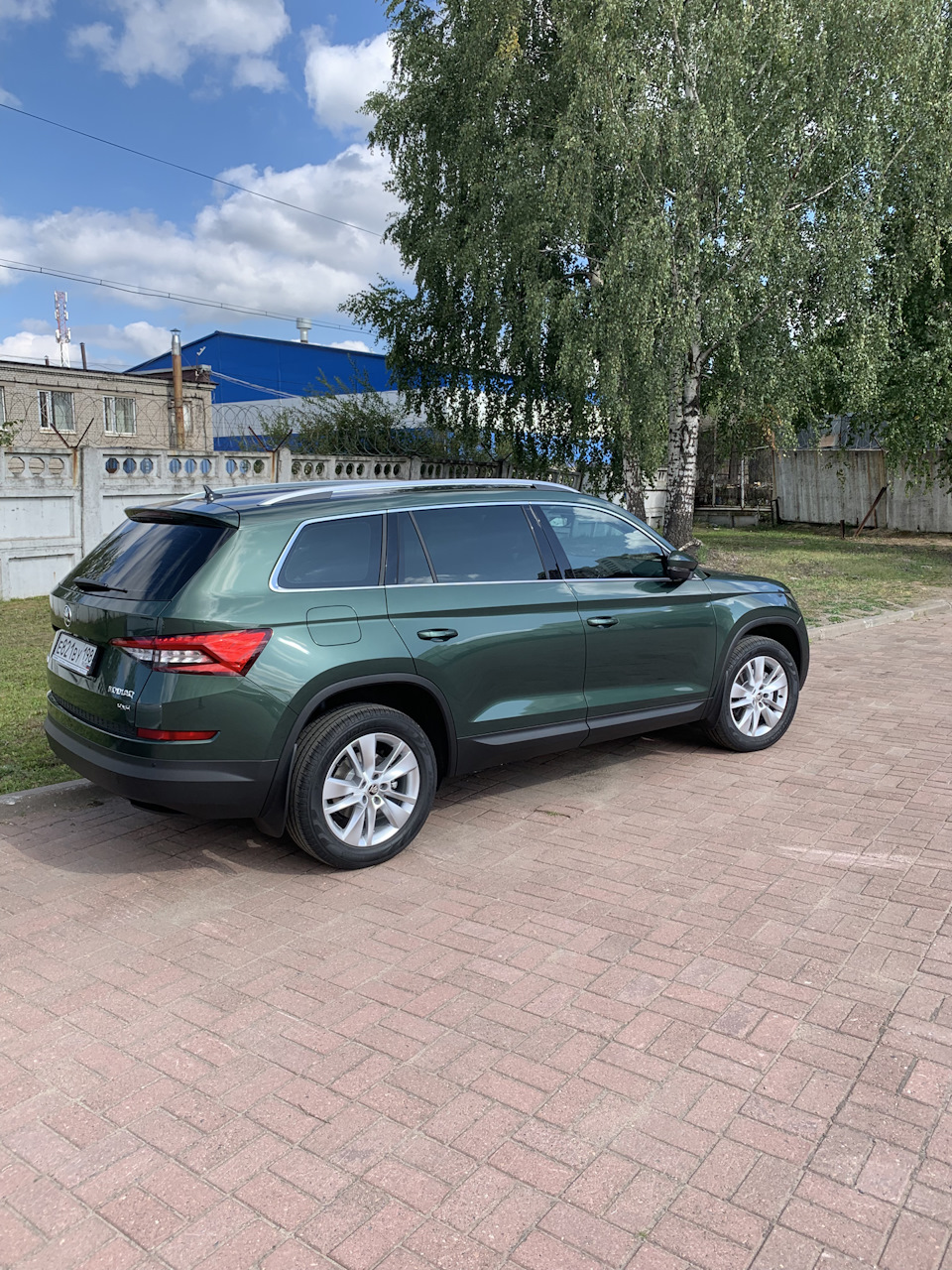 Изумруд в лучах сентябрьского солнца) — Skoda Kodiaq (1G), 1,4 л, 2019 года | фотография | DRIVE2