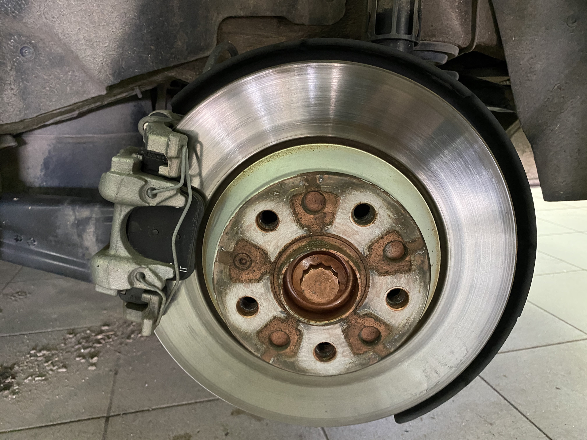 Замена задних колодок и промежуточное… — Skoda Kodiaq (1G), 1,4 л, 2018 ...