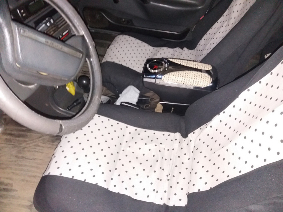 Подлокотник. — Lada 2115, 1,5 л, 2005 года | тюнинг | DRIVE2