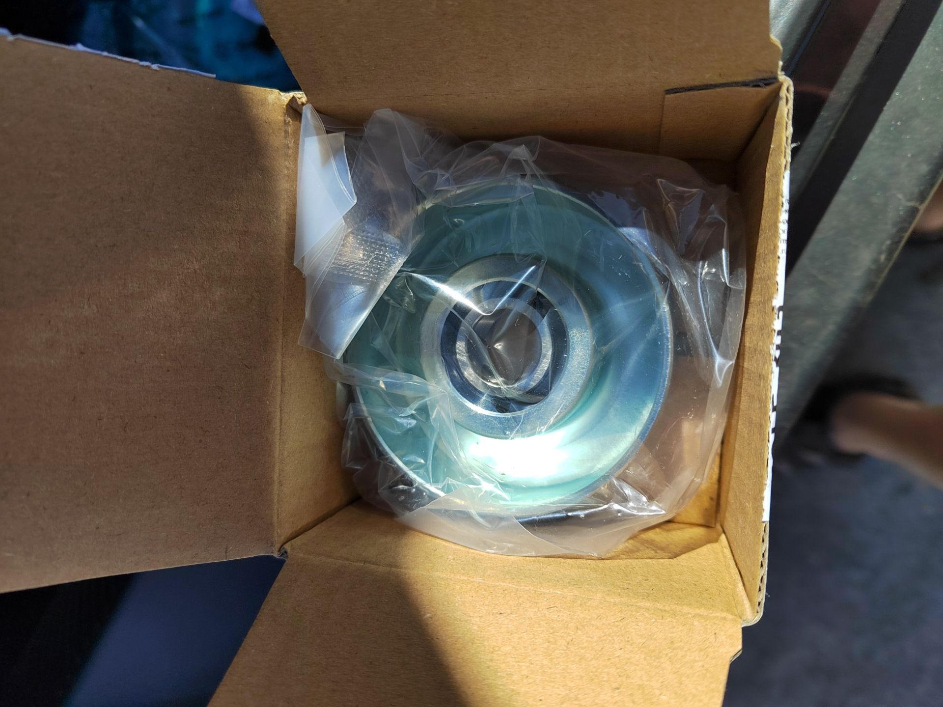 Замена шкива помпы и ролика гитары — Citroen C4 L, 1,6 л, 2015 года | своими руками | DRIVE2