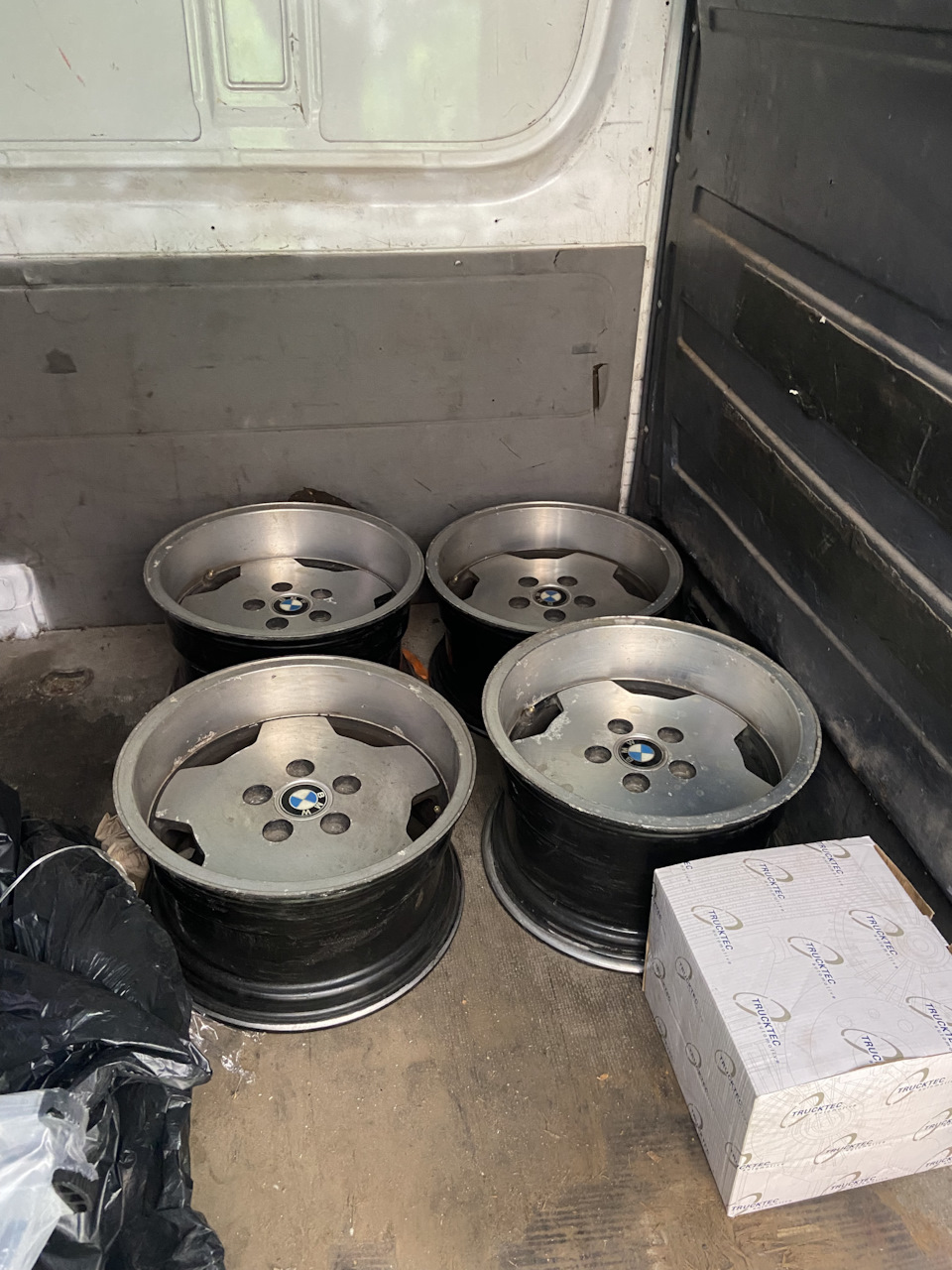 RH — BMW 5 series (E34), 2 л, 1995 года | колёсные диски | DRIVE2