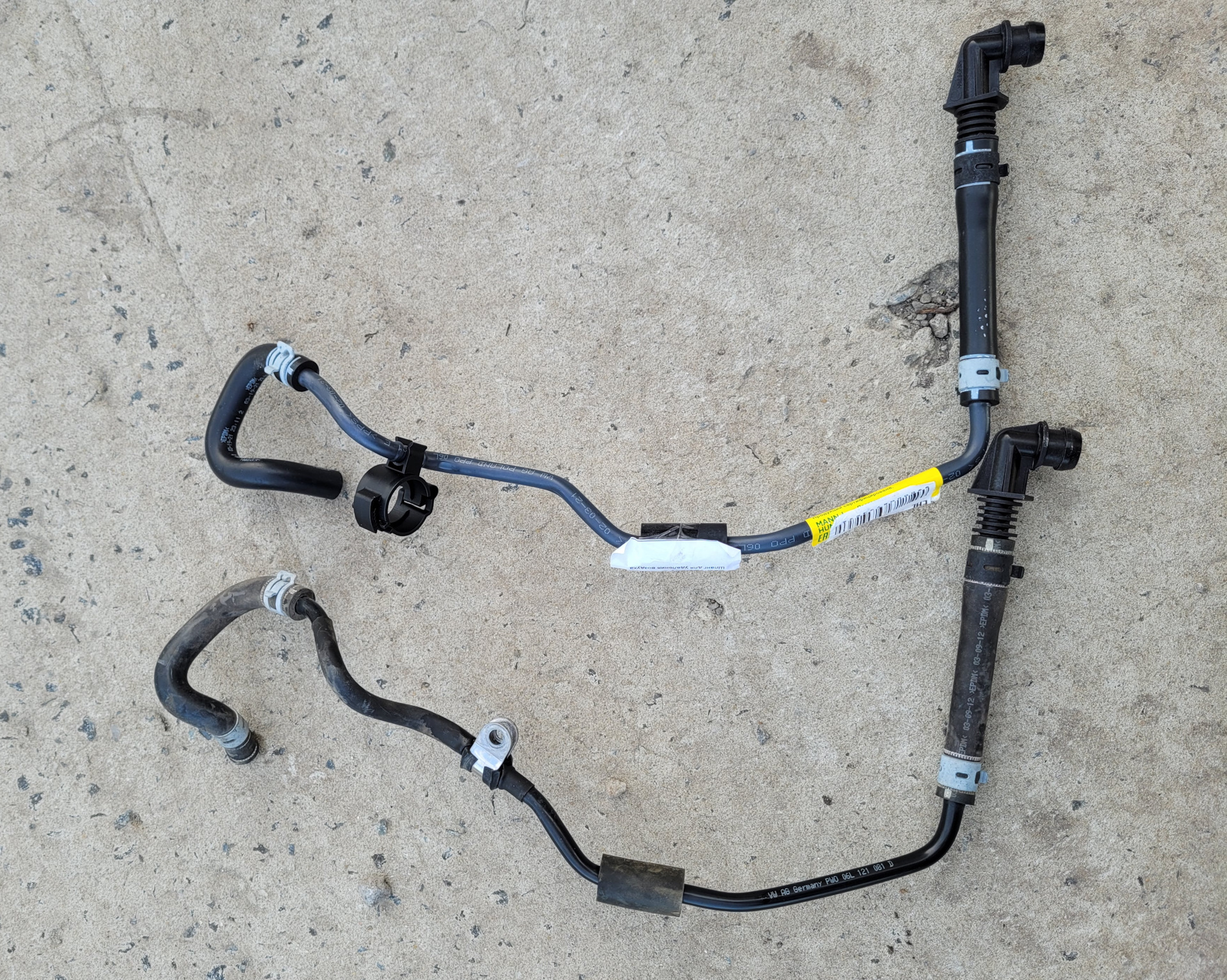 Лопнул патрубок антифриза — Audi Q5 (1G), 2 л., 2012 года | поломка ...