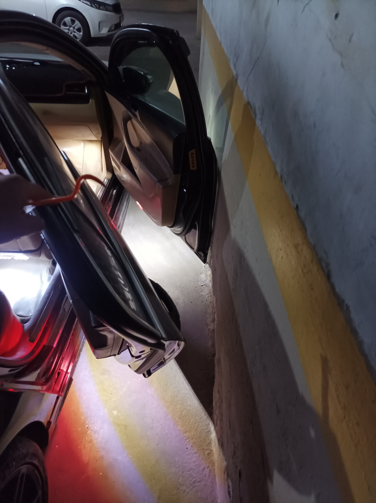 Светодиодная подсветка дверей — Volkswagen Passat B6, 1,8 л, 2008 года ...