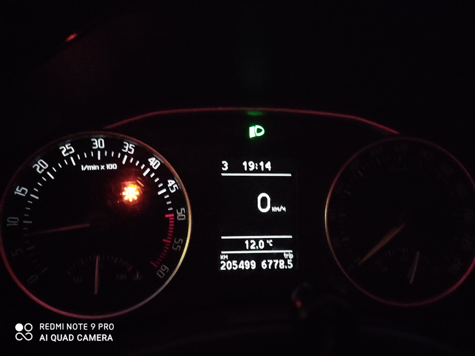 Приборка требует ремонта. — Skoda Octavia A5 Mk2, 1,6 л, 2011 года ...