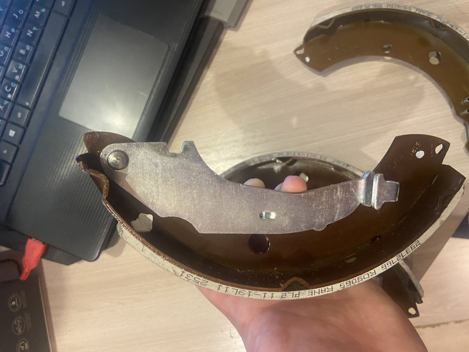 6RU698525A Комплект тормозных колодок, задний мост VAG | Запчасти на DRIVE2