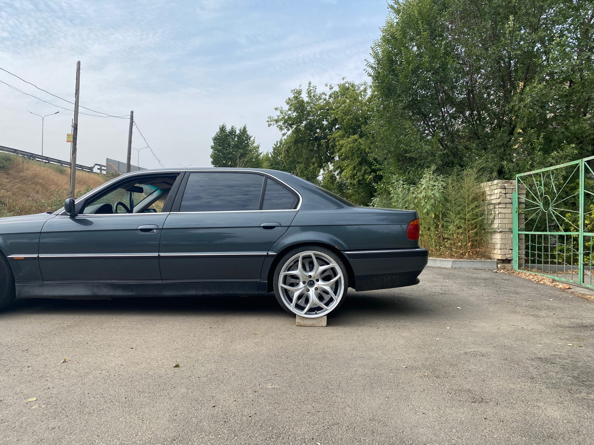 Anthracite Metallic Clearcoat 397 — BMW 7 series (E38), 3,5 л, 2000 года | просто так | DRIVE2