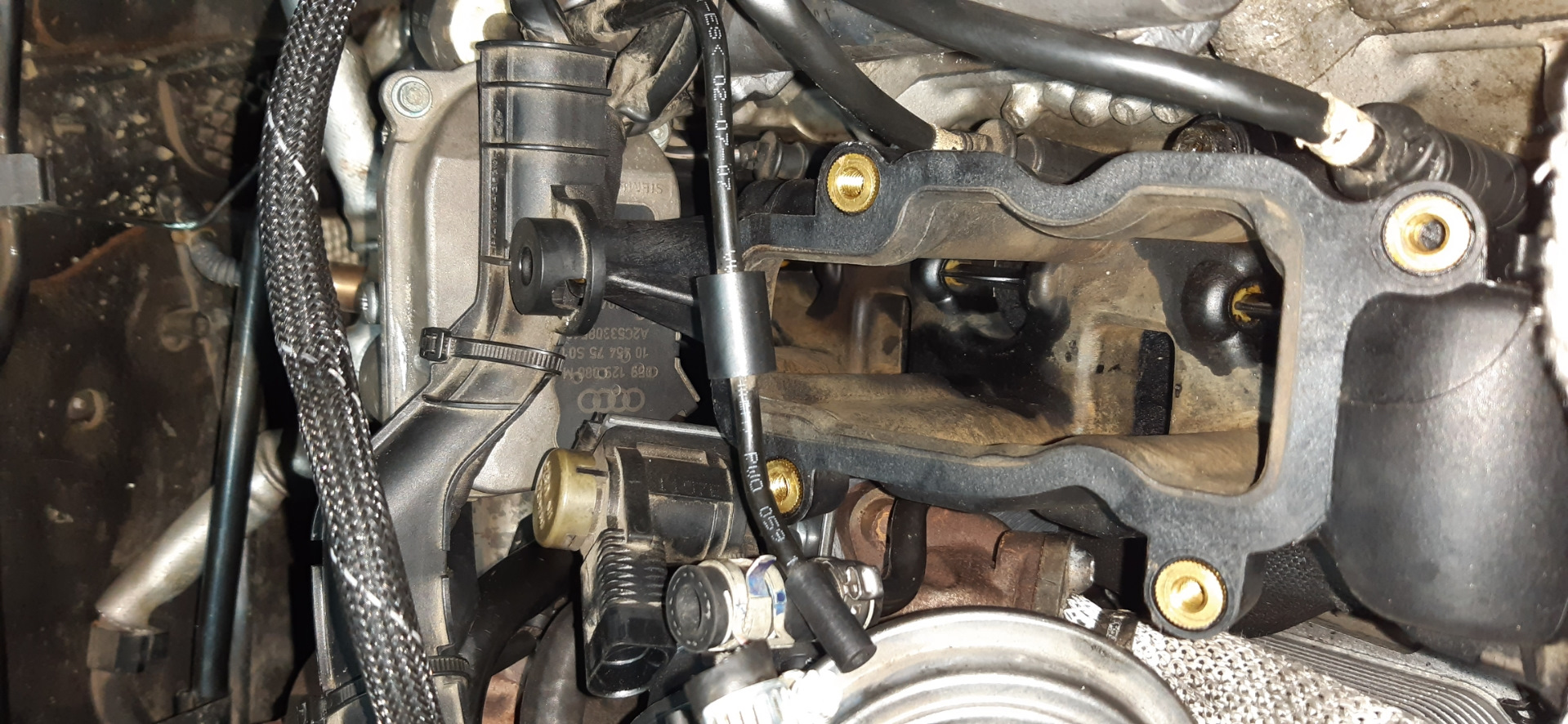 Устранение течи масла и антифриза в развале двигателя BKS — Volkswagen ...