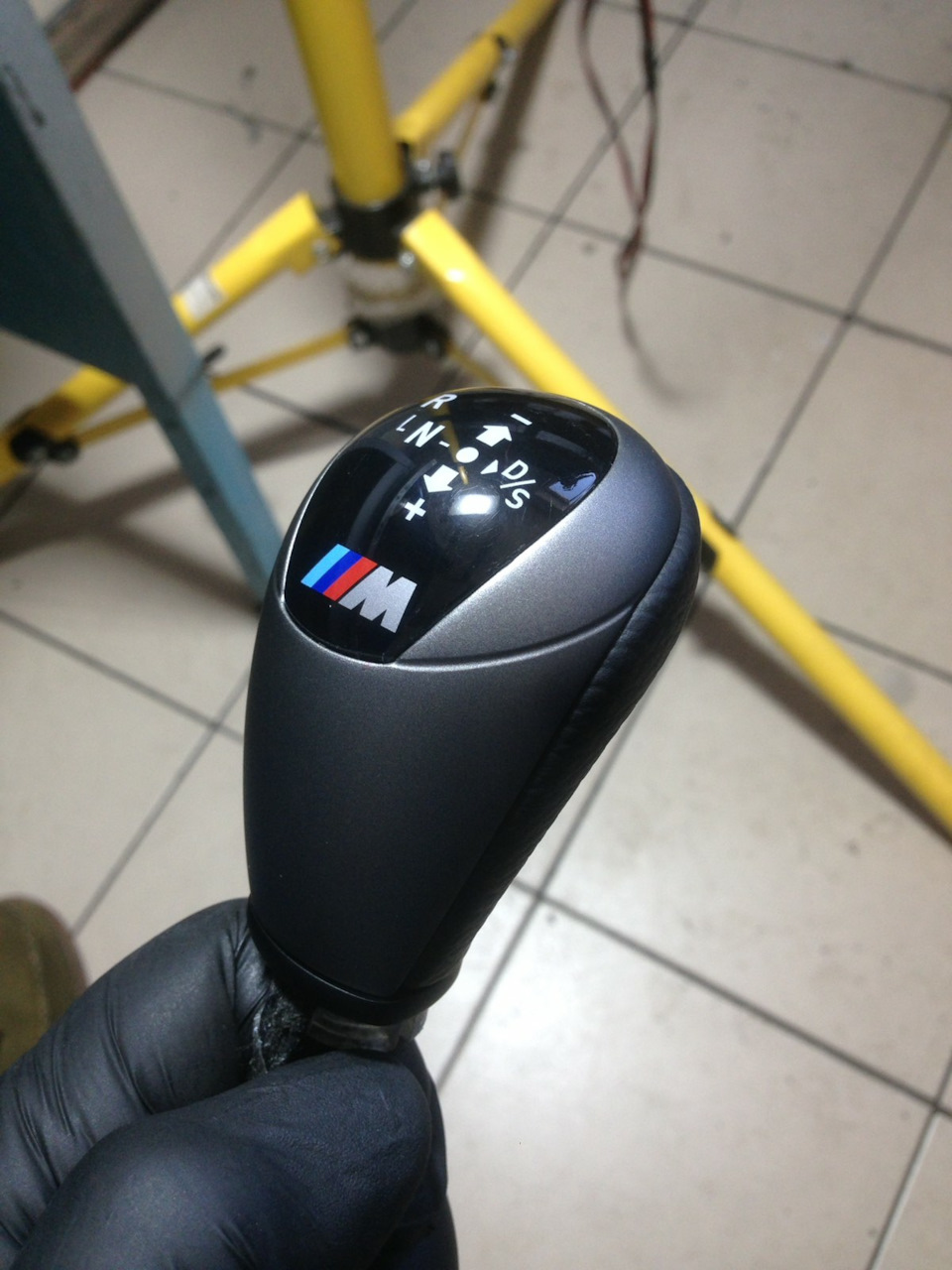 Перекрасил ручку 🤣 — BMW 5 series (E60), 4,4 л, 2004 года | стайлинг ...