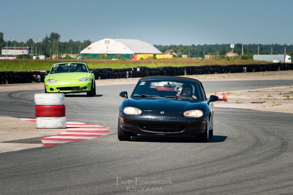 Time Attack на гоночной трассе трассе "Krzywa" — Mazda MX-5/Miata (NB), 1,6 л., 1998 года ...