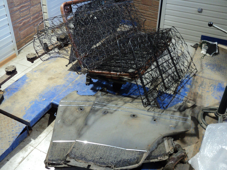 Замена штатной рамки на Majesta 186 Финиш 🏁 — Toyota Crown Majesta ...