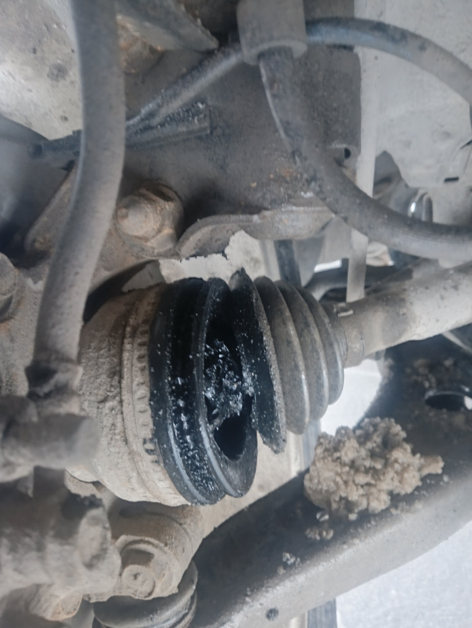 Пыльник наружной гранаты — Mitsubishi Outlander XL, 3 л, 2007 года ...
