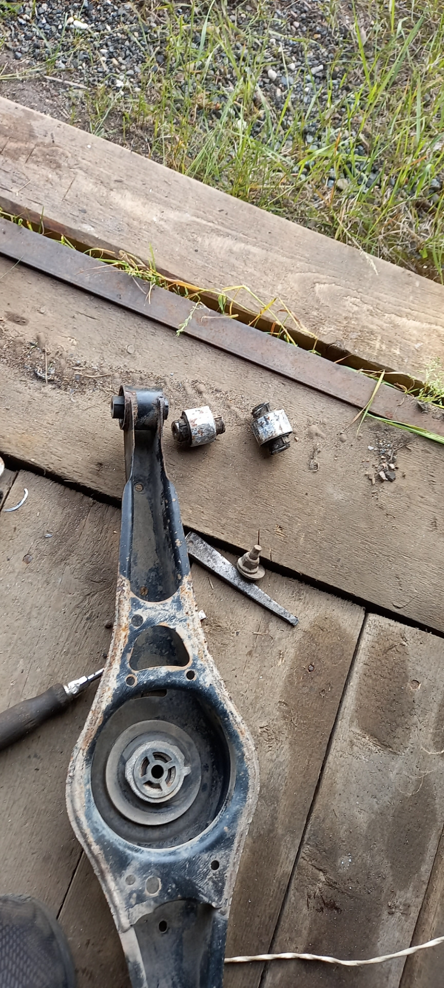 Задняя многорычажка — Volkswagen Passat B7, 1,8 л, 2012 года | поломка ...